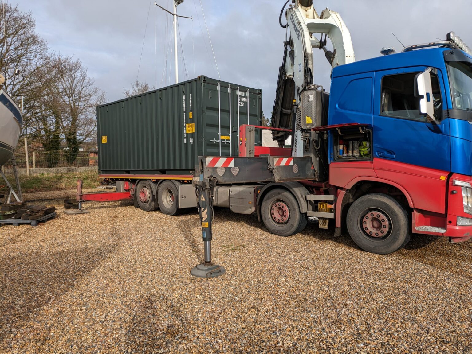 How Shipping Containers Are Delivered & Offloaded? Step-by-Step Guide